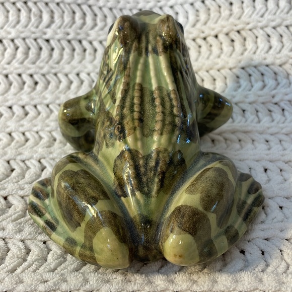 Art | Vintage Porcelain Pottery Green Frog Figurine | Poshmark
